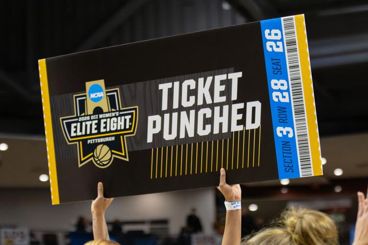 WBB: Hawks survive and advance to Elite Eight | Sports | thepenn.org