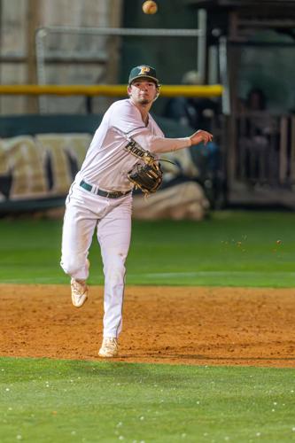 Patriots Back in Win Column | Sports | thepilot.com