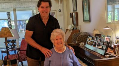 Granny Golfer ‘Putts’ The Game to Music | Features | thepilot.com