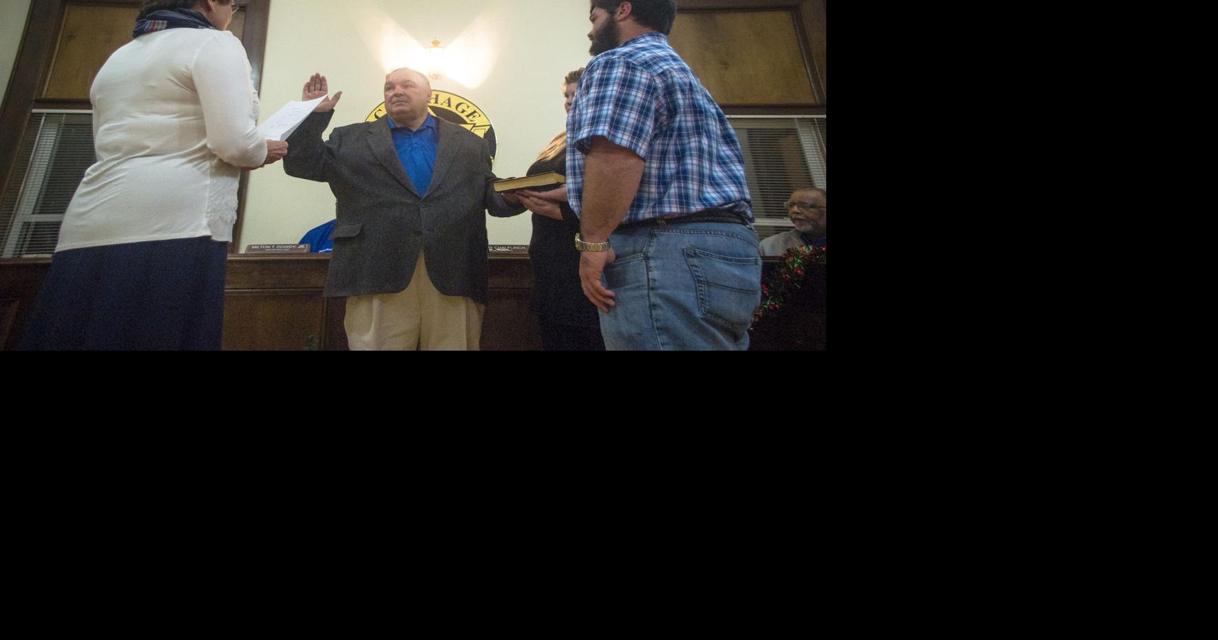 Carthage Welcomes New Mayor, Honors His Predecessor | News | thepilot.com