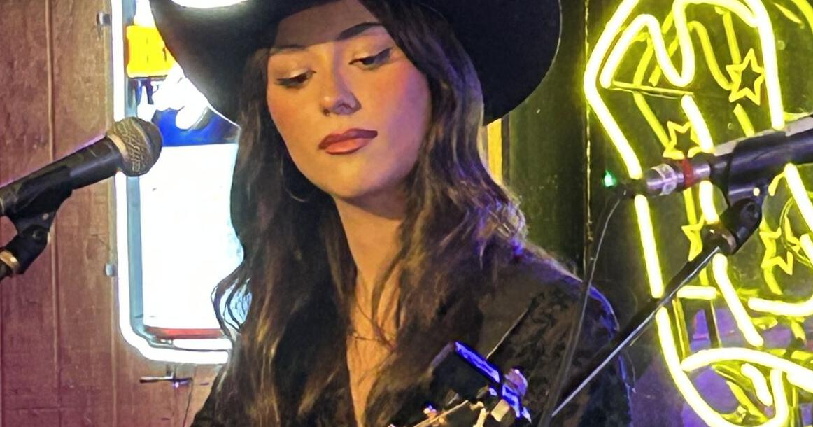 Chasing Nashville Dreams With Julia Golden | Features | thepilot.com