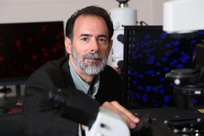 UNCP Neuroscientist Ben Bahr Awarded $1.1 Million for Alzheimer’s Research | News | thepilot.com