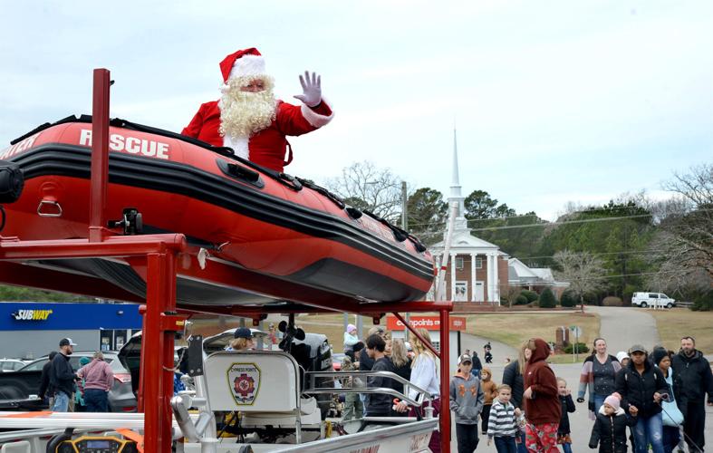 Vass Christmas Parade | Gallery | thepilot.com