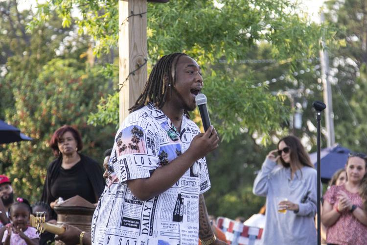 Elijah McCormick Performs | Gallery | thepilot.com