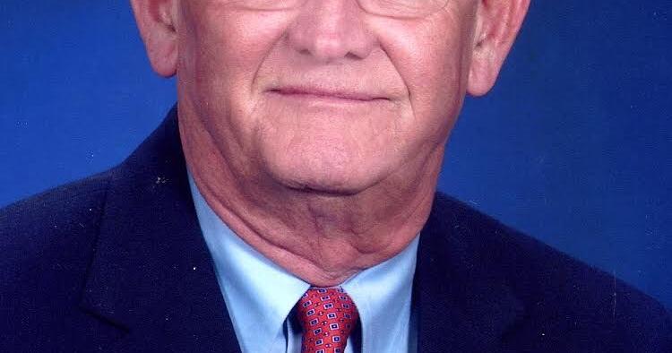 Leo Roberson | Obituaries | thepilot.com
