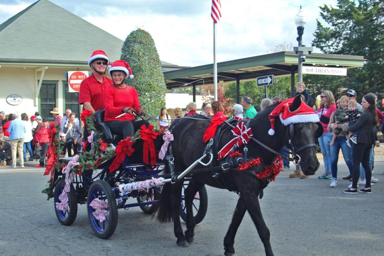 Photo Gallery: Southern Pines Carriage Parade | Gallery | thepilot.com