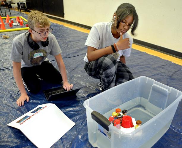 Middle School Robotics Competition | Gallery | thepilot.com