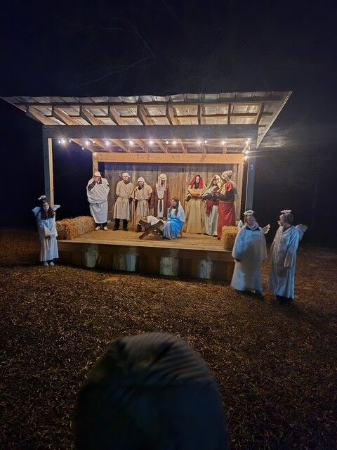 Cameron Tree Lighting and Live Nativity | Gallery | thepilot.com