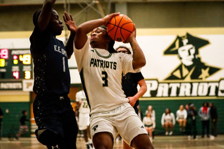 Pinecrest Boys Basketball Comes in Clutch During Split with E.E. Smith ...