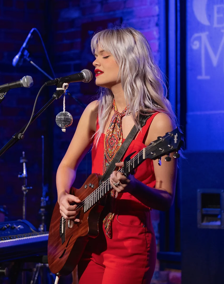 Annelle Staal In Concert at Sunrise Theater | Features | thepilot.com