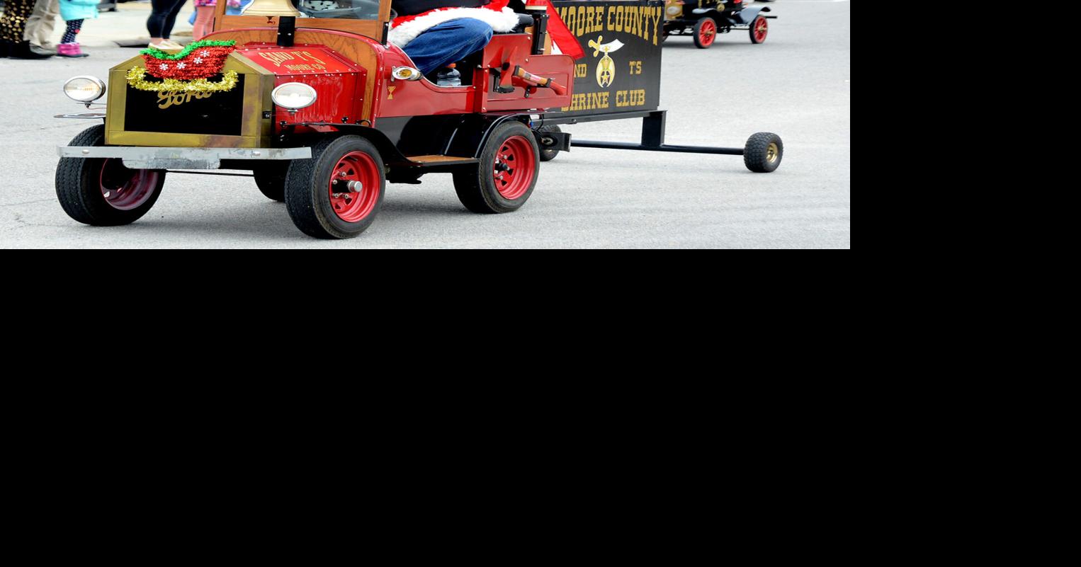 Scenes from the Aberdeen Christmas Parade Saturday morning ...
