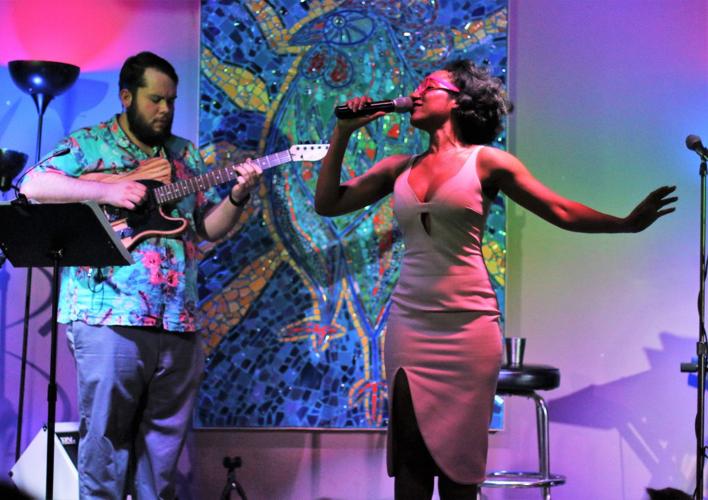 'Intimate Evening With Jo Gore' | Gallery | thepilot.com