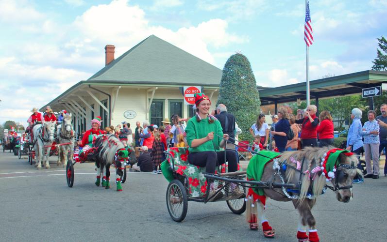 Photo Gallery: Southern Pines Carriage Parade | Gallery | thepilot.com