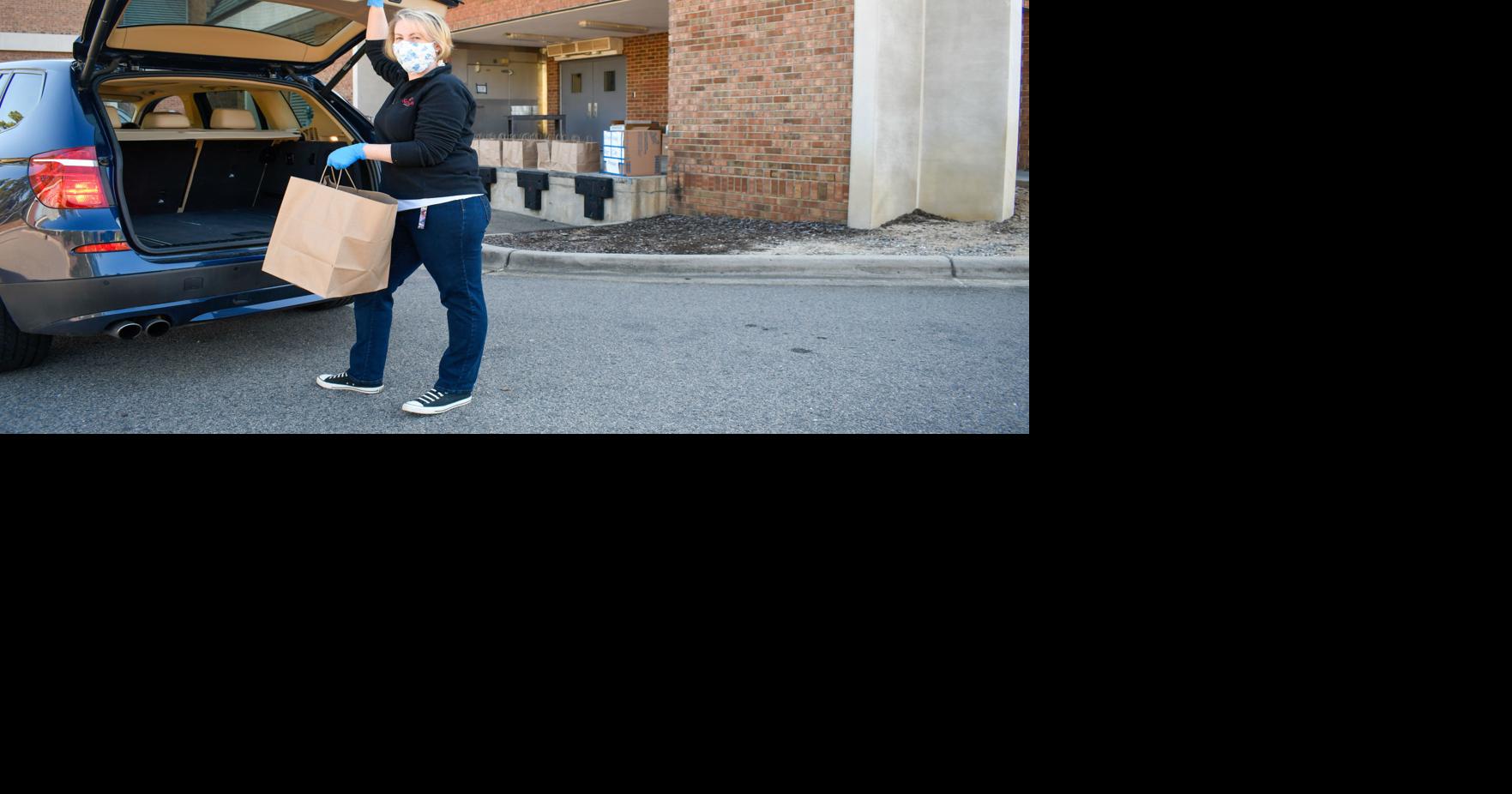 SCC Employees Pitch In | Coronavirus News | thepilot.com