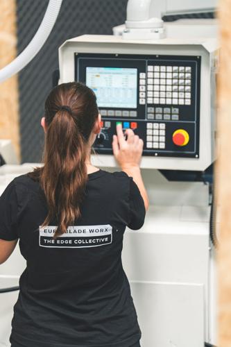 Blade-Maker Cuts New Path Into Europe | Business | thepilot.com