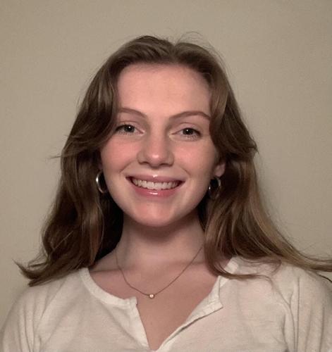 Dean Receives $5,000 Scholarship | Features | thepilot.com