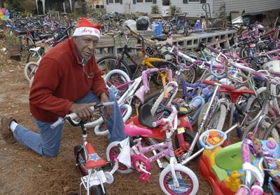 Project Santa in Need of Donations | News | thepilot.com