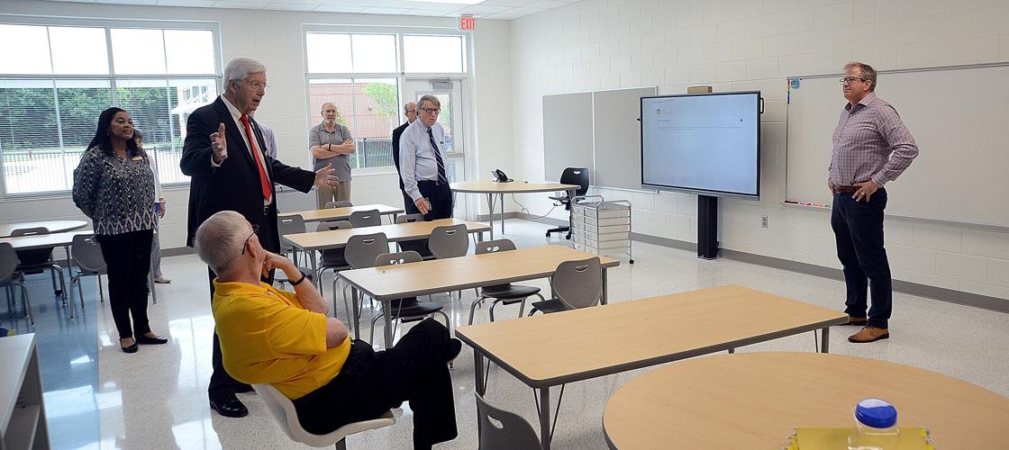 Tour of New Pinehurst Elementary School | Gallery | thepilot.com
