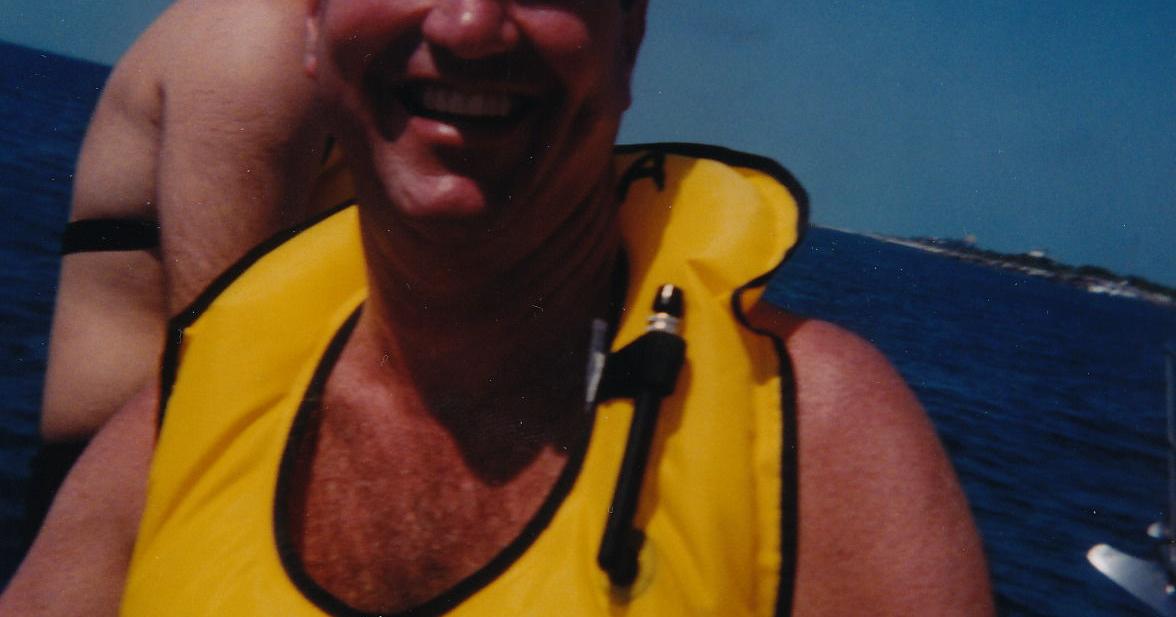 Robert L. Phillips | Obituaries | thepilot.com