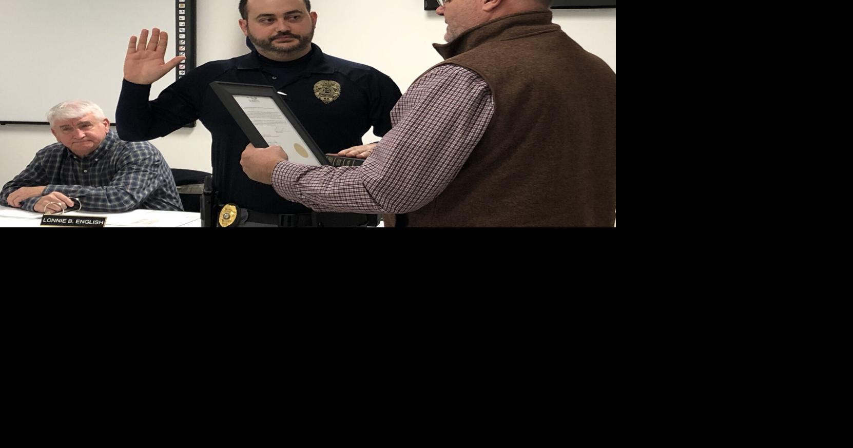 Robbins Swears in New Police Chief | News | thepilot.com