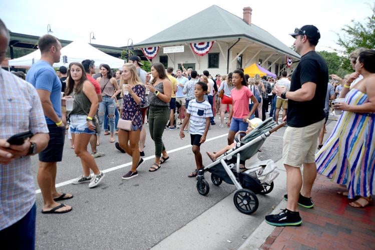 Scenes from the August First Friday | Gallery | thepilot.com
