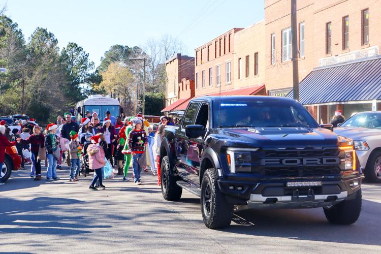 Vass Christmas Parade | Gallery | thepilot.com