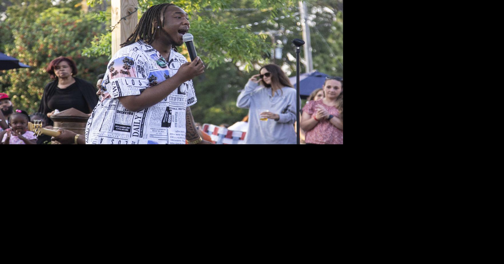 Elijah McCormick Performs | Gallery | thepilot.com