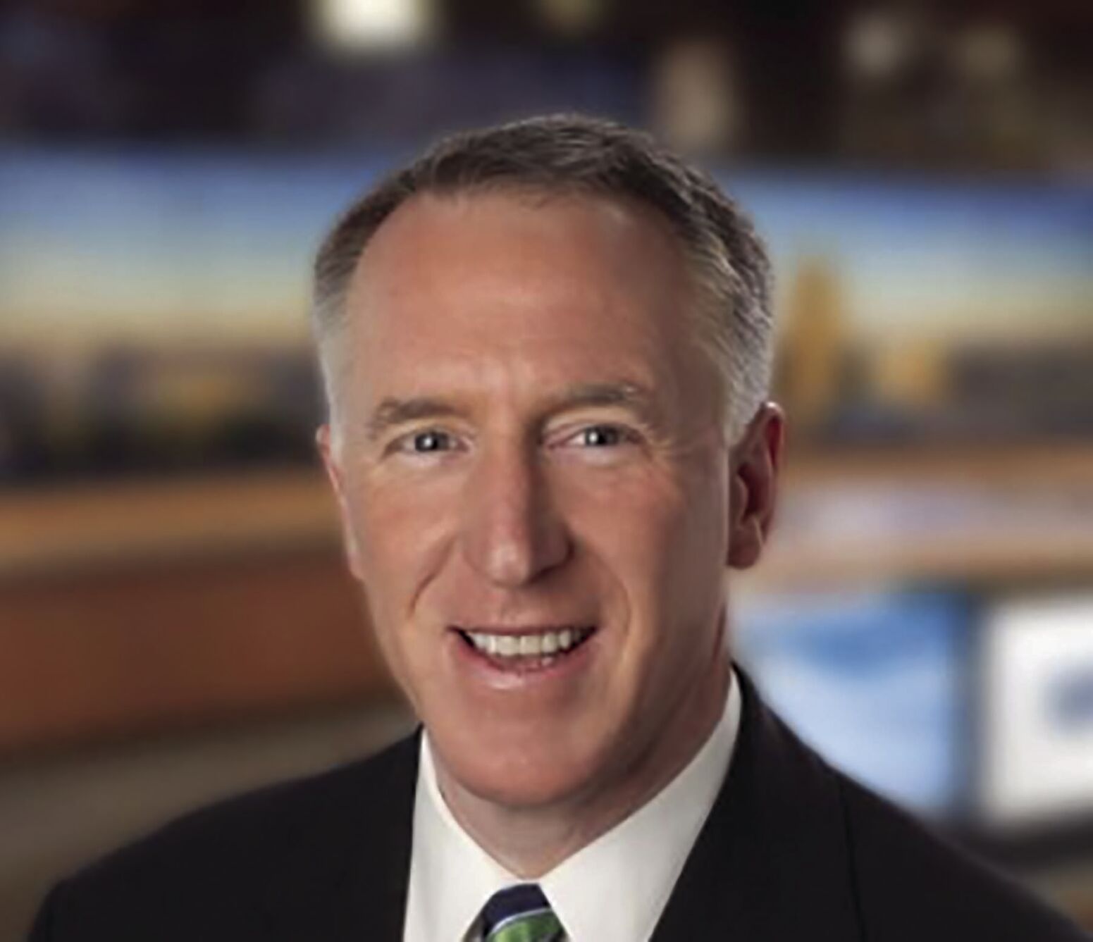 Woman's Exchange Sponsors Scott Mason Talk | Features | thepilot.com