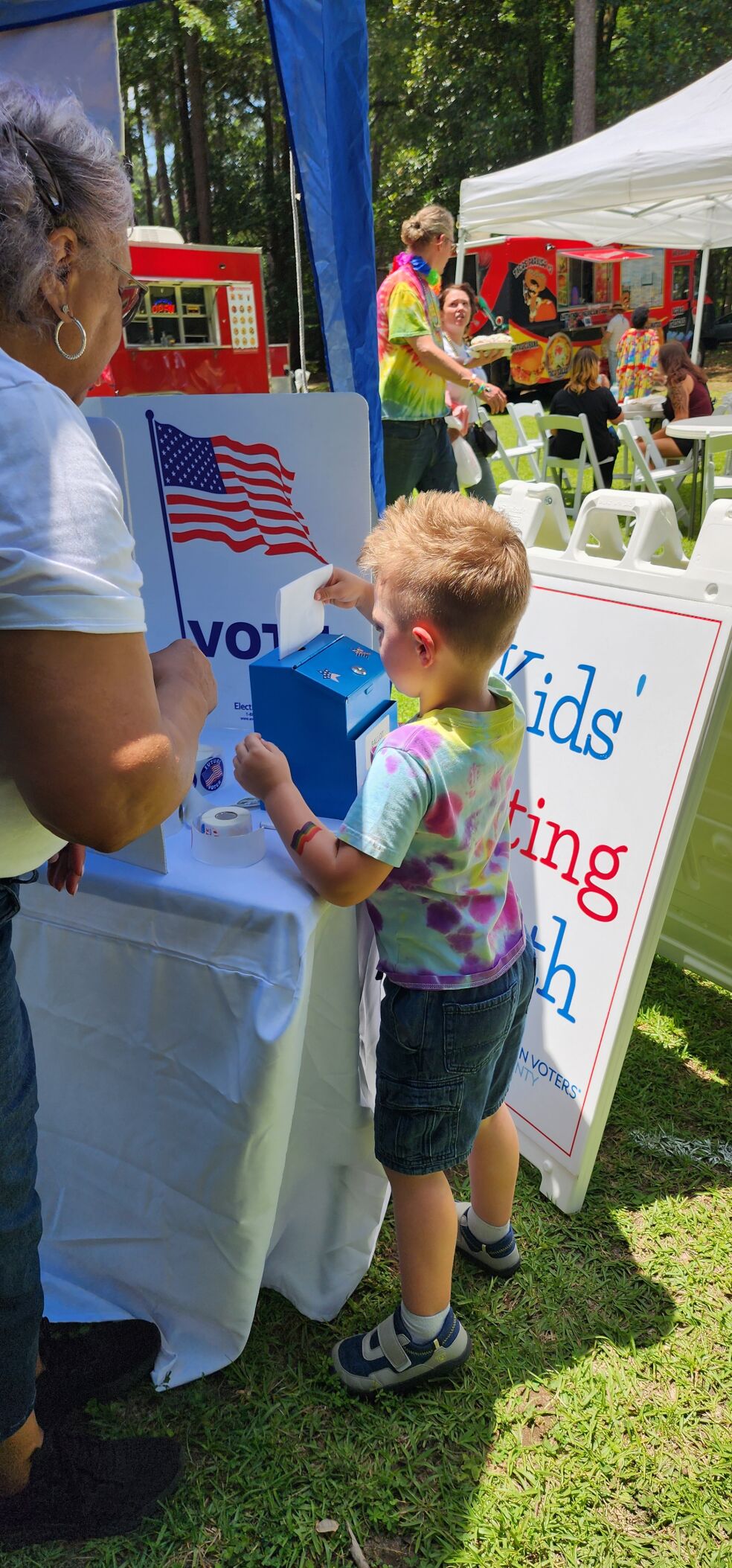 Cats Versus Dogs: League of Women Voters Hosts Kid’s Voting Booth ...