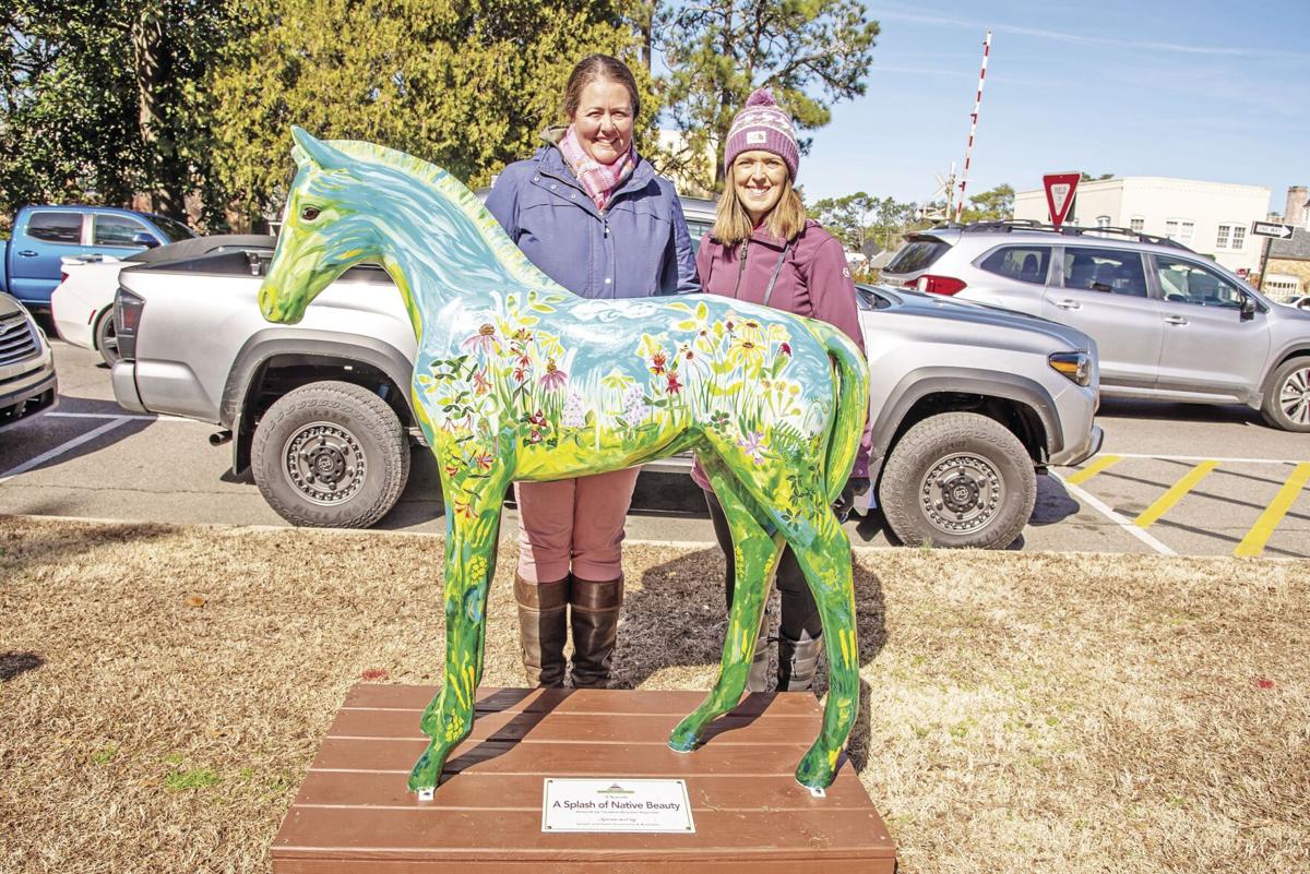 Artist Christina Boucher Reynolds and 'A Splash of Native Beauty' with ...