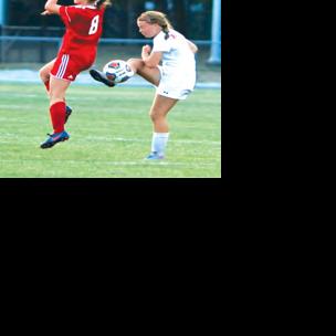 Keeper Lee keys Lady Rockies’ win | Sports | thepilotnews.com