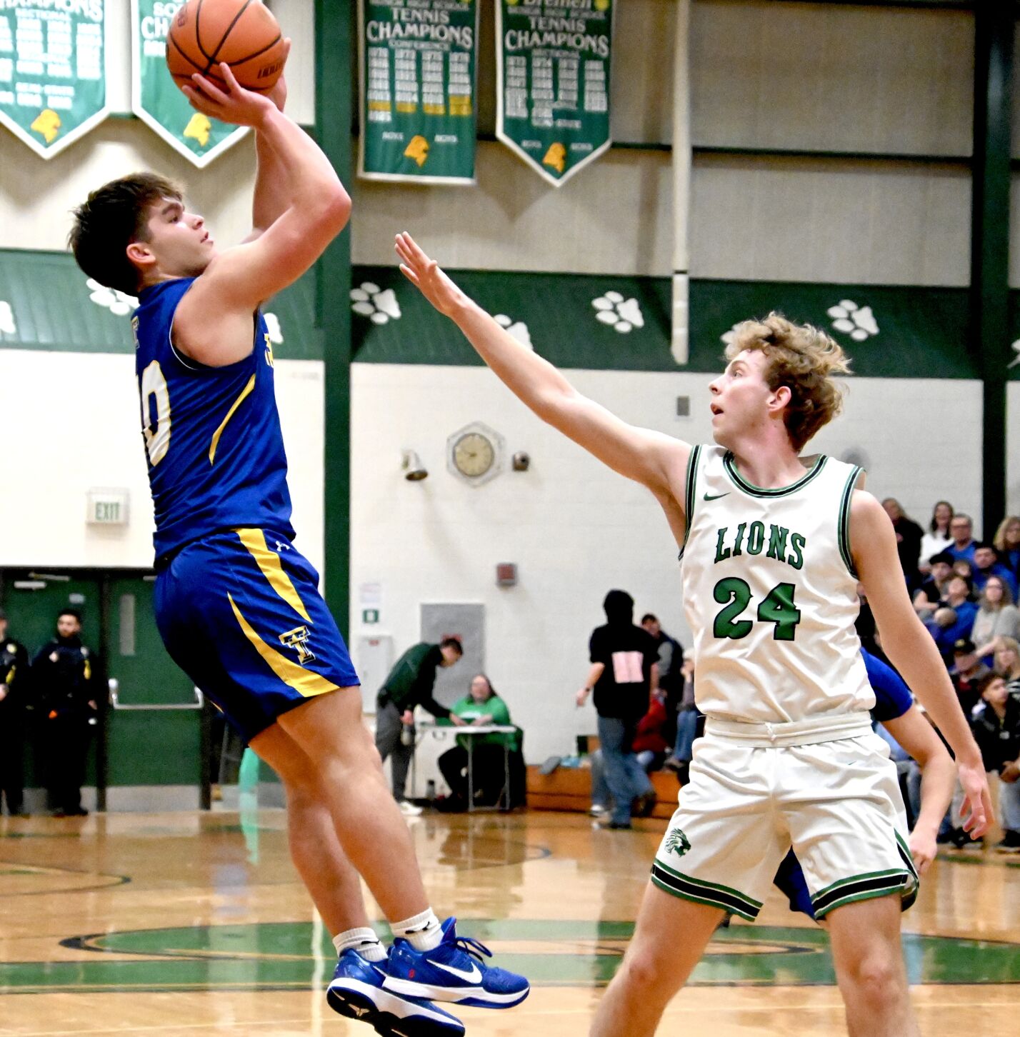 Triton’s fast start leads to confidence boosting win | Sports ...