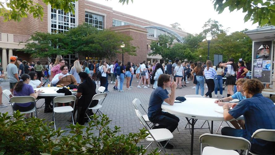 Weeks of Welcome starts off the Fall 2022 semester | | thepinelog.com