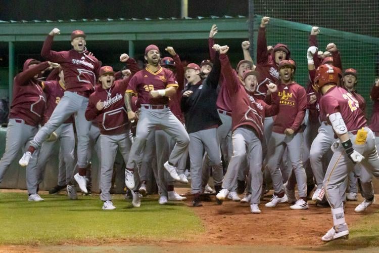 SFA baseball suffers loss to ULM | Sports | thepinelog.com