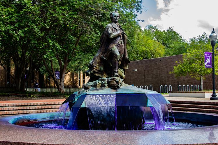 Campus banners commemorate SFA centennial | Gallery | thepinelog.com