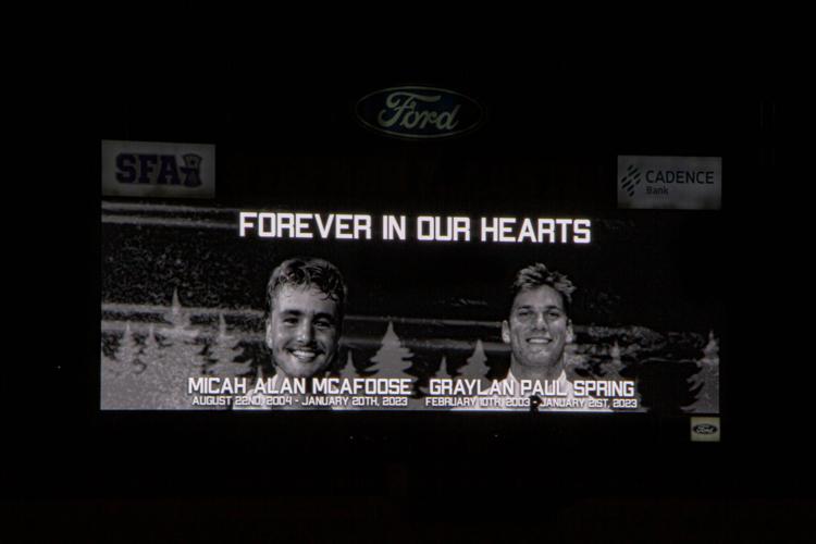 Community gathers to mourn loss of students | | thepinelog.com