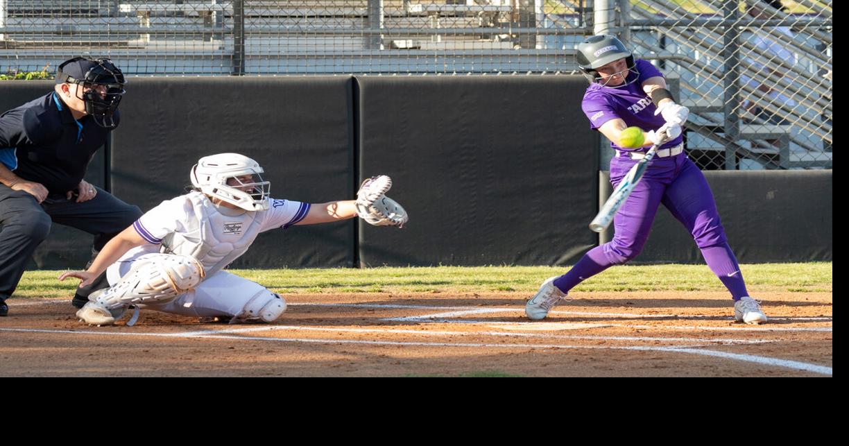 SFA Ladyjacks softball loses to Tarleton 4-5 | Sports | thepinelog.com