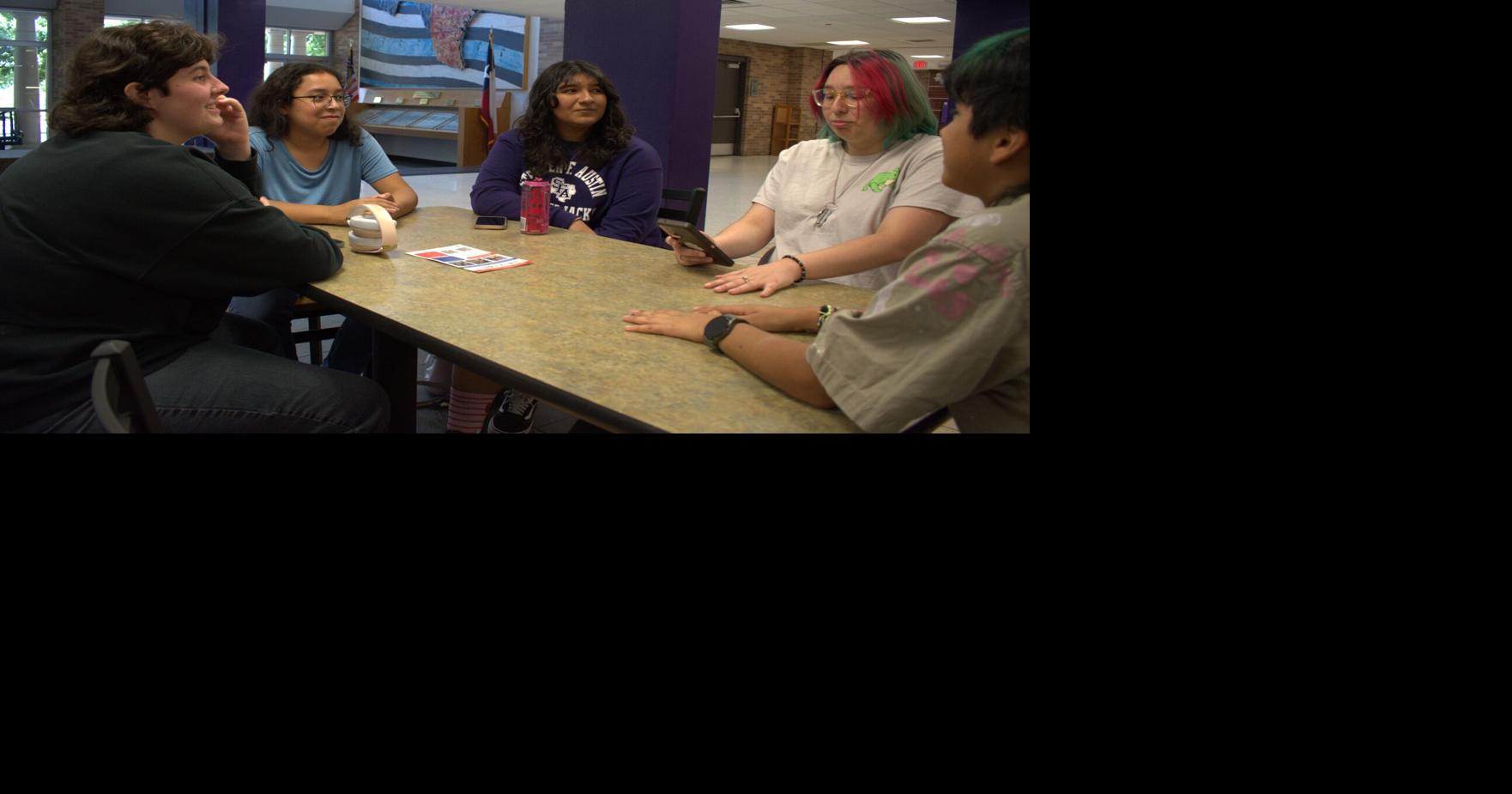 SFA mentorship programs offer benefits to students | News | thepinelog.com