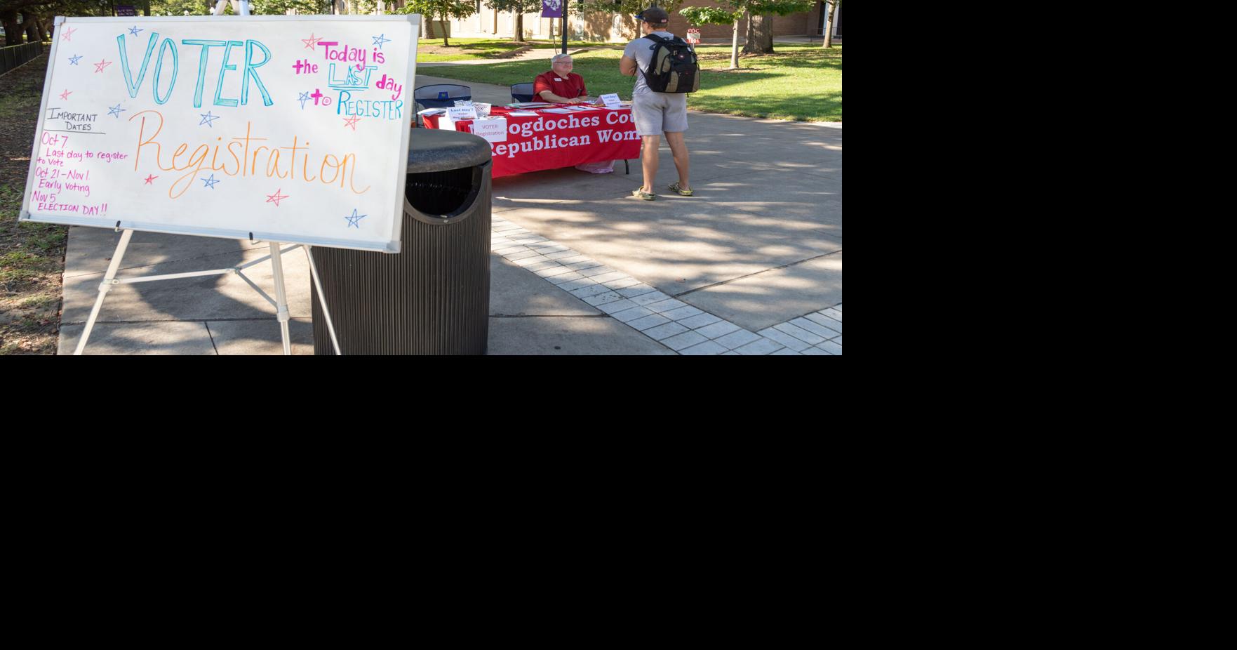 Organizations help students register to vote | Gallery | thepinelog.com