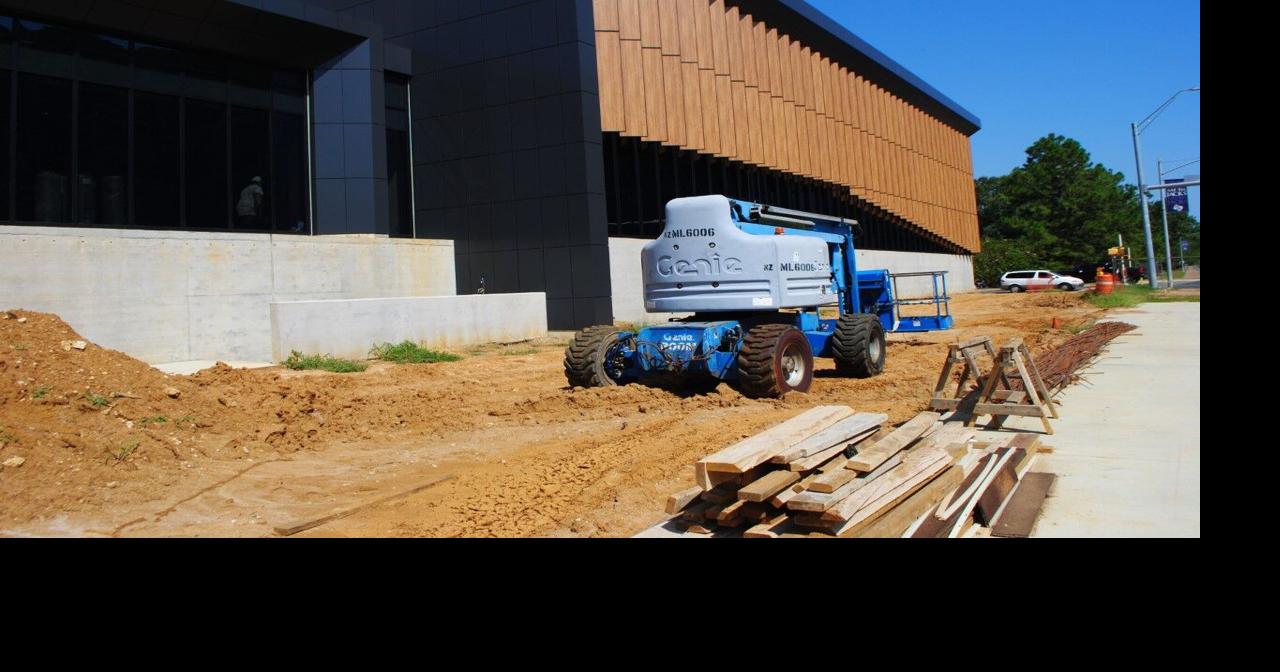 Construction continues on William R. Johnson Coliseum | | thepinelog.com