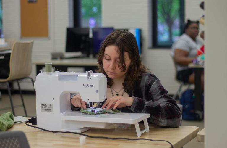 Freshman stitches childhood passion into student business | | thepinelog.com