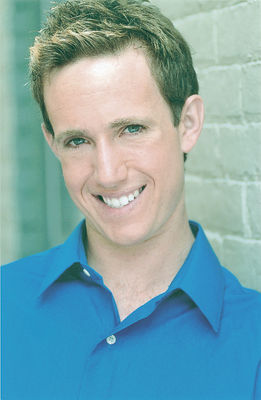 Davis completes modeling course | | thepostandmail.com