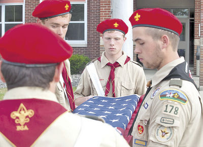 Garrett High School receives new flag | Latest | thepostandmail.com