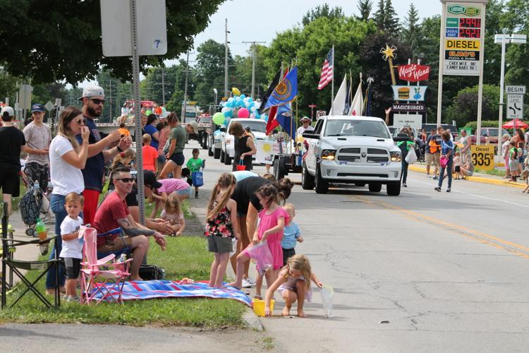Churubusco turns out for Turtle Days Parade | Features | thepostandmail.com