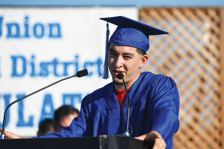 La Paloma grads turning their tassles | News | thepress.net