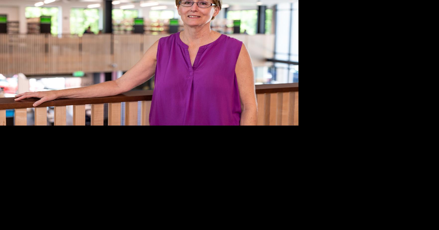 Brentwood librarian Liz Fuller honored by Project Second Chance | News ...
