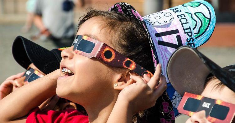 Knightsen Elementary School students view eclipse safely | News ...
