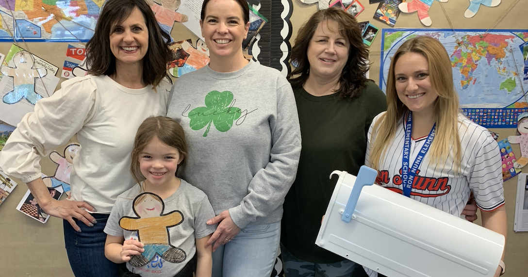 [photos] Nunn school pumped up over Flat Stanley book | Slideshows ...