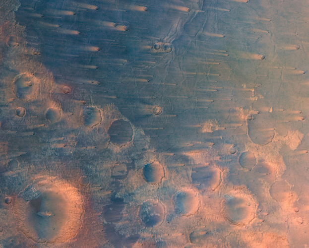 Spacecraft captures Mars close-up on way to $10,000 quadrillion ...