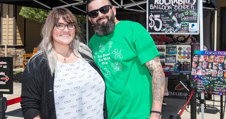 The Rockabilly Balloon Bender brings squeaky art to life | Special ...